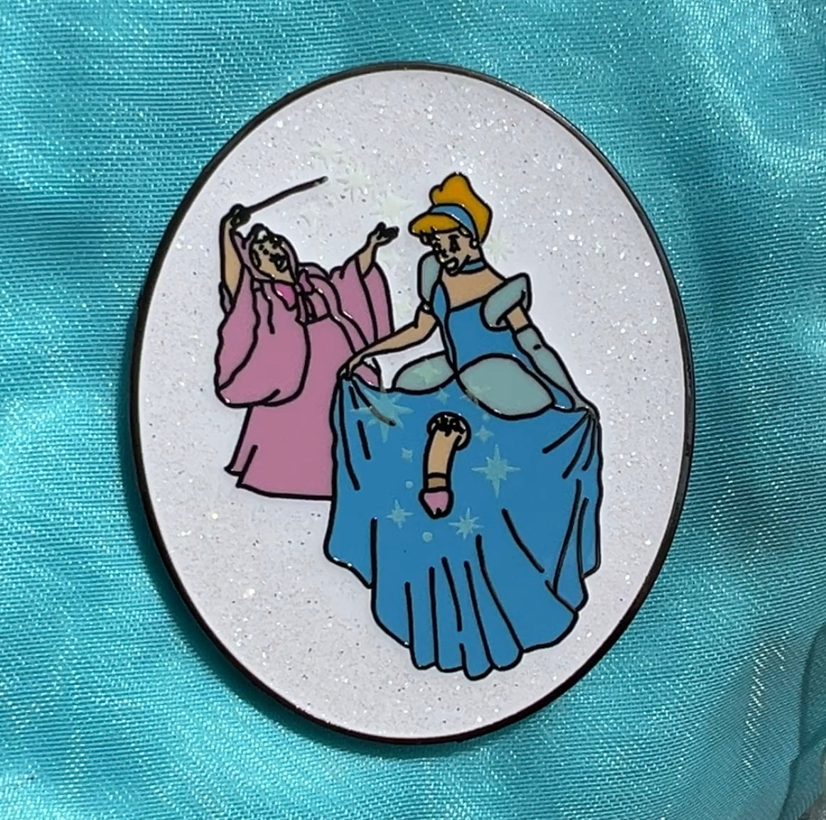 CINDERELLA PIN – POROUS WALKER
